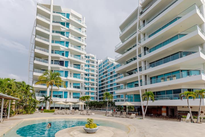 Hermoso Apartamento Con Salida Directa Al Mar - Colombia