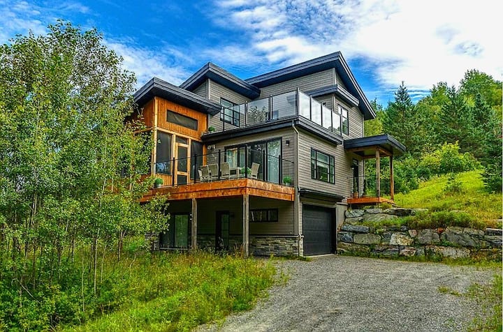 Luxurious Chalet Surrounded By Peaceful Nature - Mont-Tremblant
