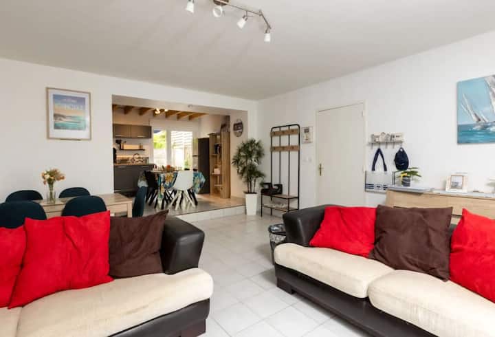 Grande Maison 120m², Rue Du Port, Terrasse, 3 Ch. - Cancale