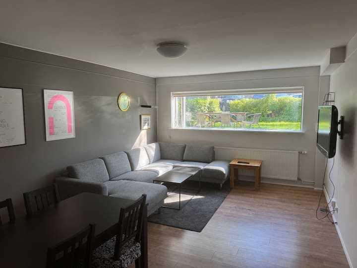 Cozy Apartment Near City Center - Reykjavik