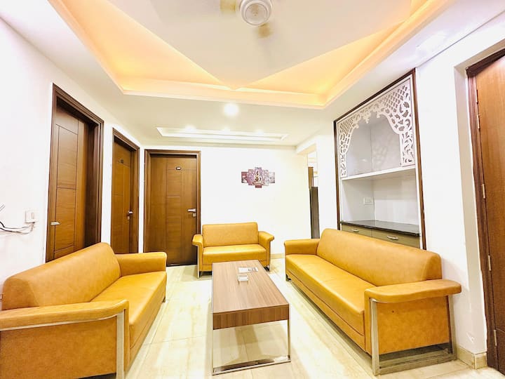 Cozy 4-bhk Service Apartment, Golf Course Extentn. - Gurugram