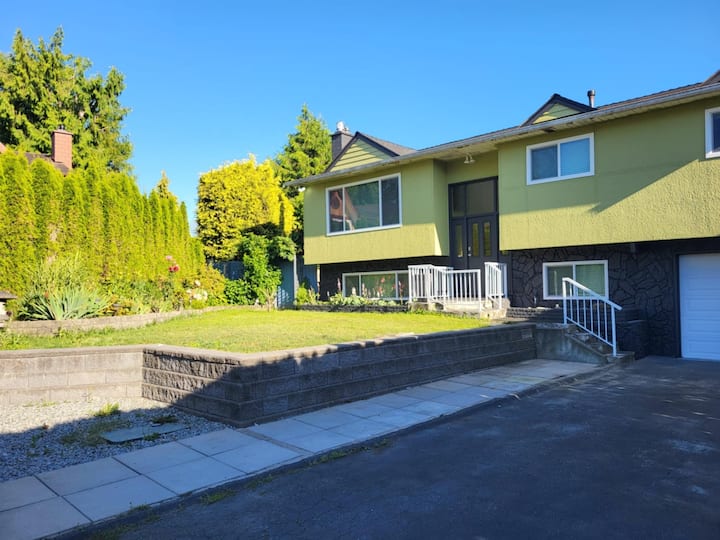 North Delta 2 Bedroom Suite 30 Min To Vancouver - Delta