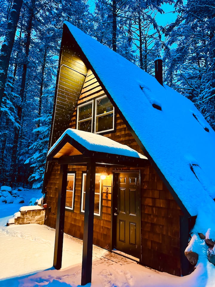 Iconic, Luxury 60s A-frame, Franconia Getaway! - Franconia, NH