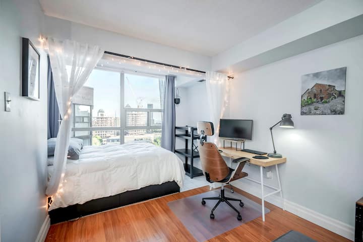 Full Studio Condo | Best Location |  Pool+gym+bbq - 多倫多