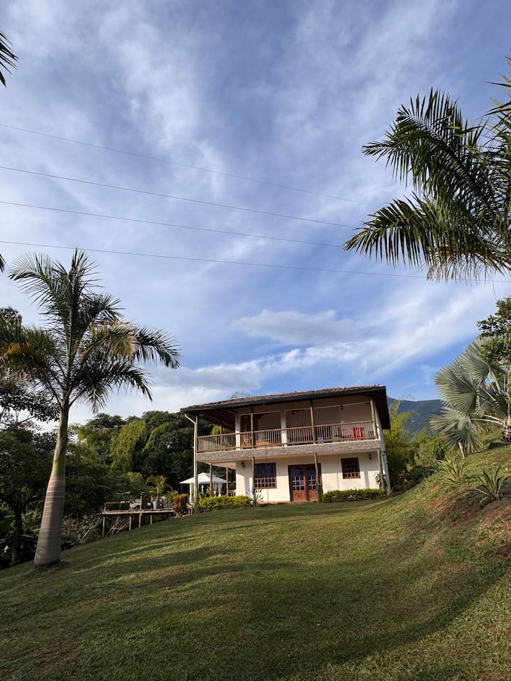 Lugar Con Perfecta Vista Para Amigos O Familias - Amagá