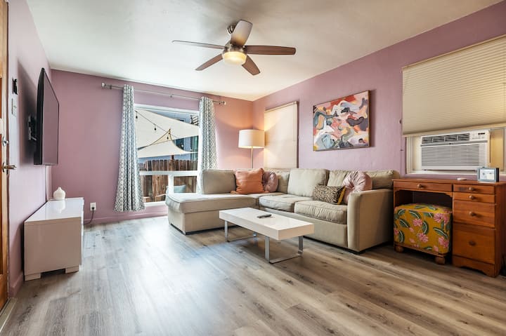 *Glow I N G* Stylish Home, Private Yard W. Parking - Mount Hope - San Diego