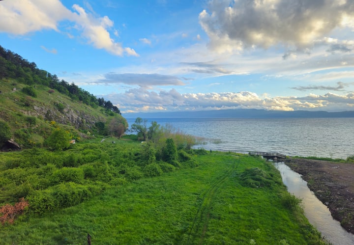 Breath-taking Lake View, Big Balcony, Free Parking - 오흐리드