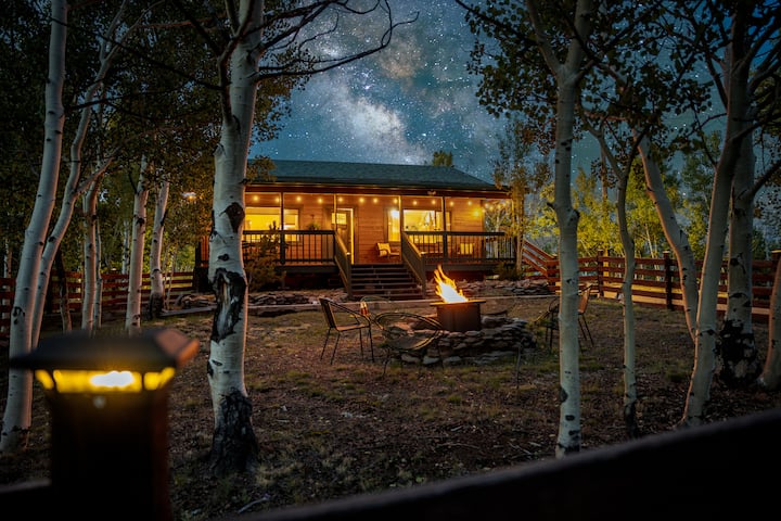 K9 Friendly Cabin Sleeps 6 Hot Tub Views Game Room - Cripple Creek, CO