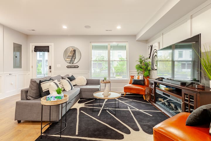 Beautiful Colombia Heights Home - Bethesda, MD