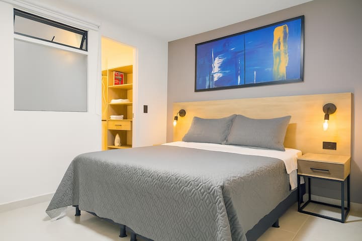 I(02) Laureles El Nogal, Great Location, 1br Apt - Medellín