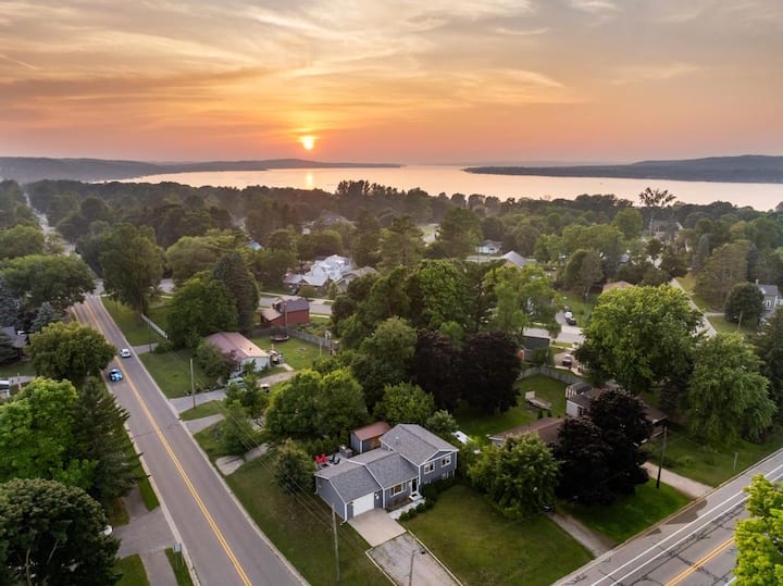 Boyne City Retreat House - Boyne City, MI