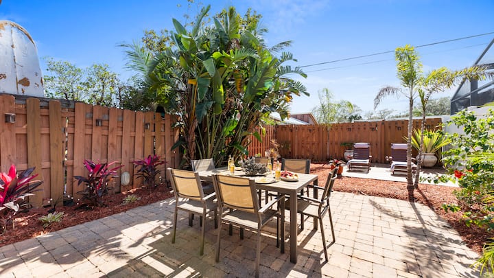 3 Blocks To Beach With Private Fenced Yard - 2 Bed - Cape Canaveral, FL