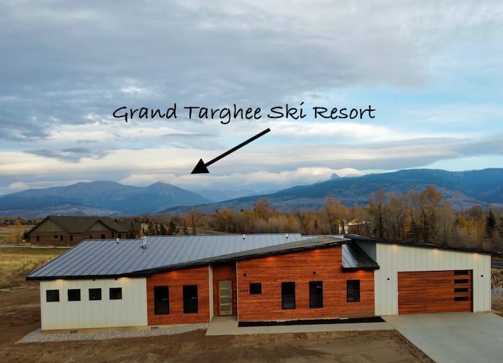 Hot Tub, Fire Pit, 6 Beds With Views! - Driggs, ID