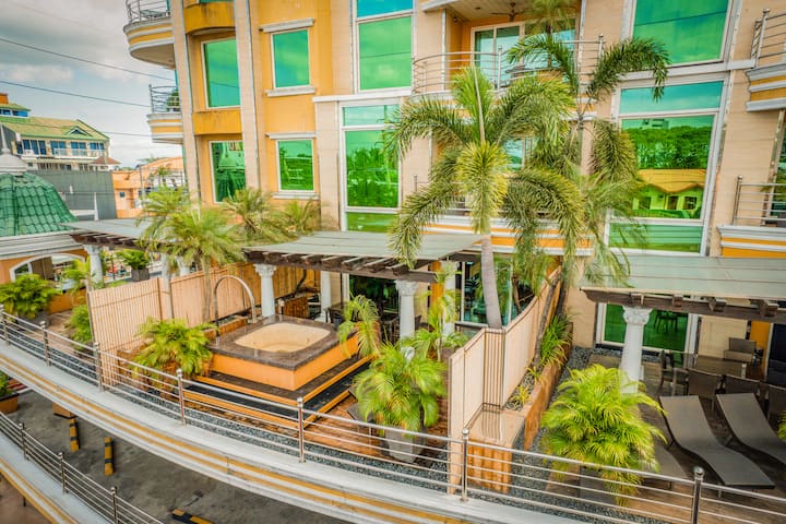 Awesome Condo W/ Garden Jacuzzi On Walking Street - Angeles