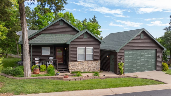 Kinderhook Kozy Family Kabin - Camdenton, MO