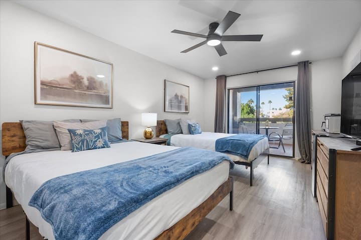 Central Scottsdale Suite W/balcony, Pool & Hot Tub - Scottsdale, AZ