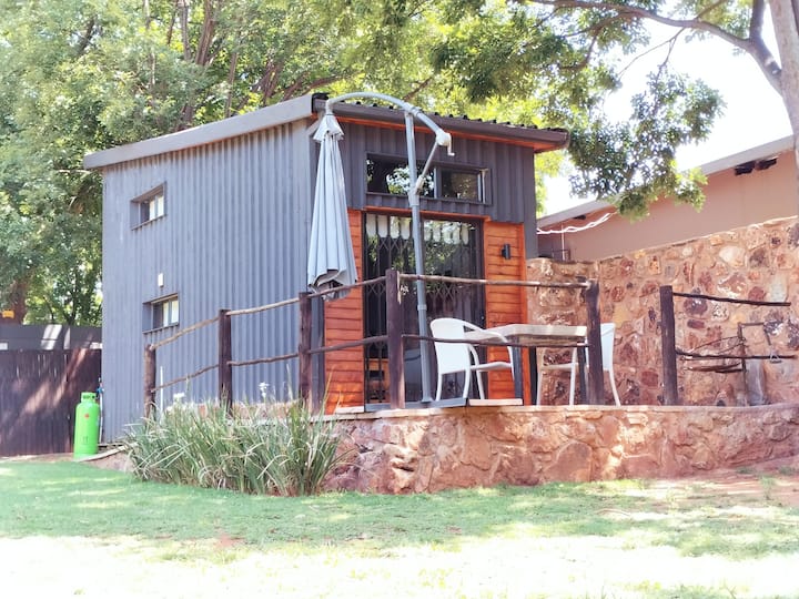 Tiny Home In Quiet, Leafy Suburb. Air-conditioned - Centurion