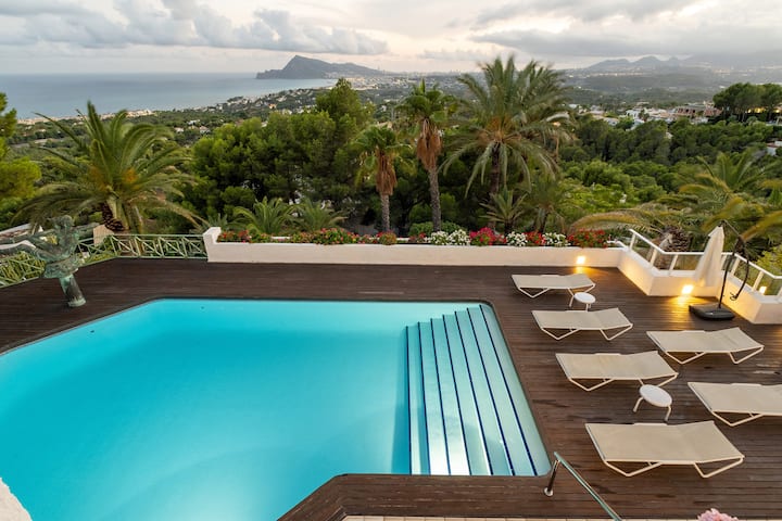 Espectacular Villa Con Vistas Al Mar En Altea - Altea