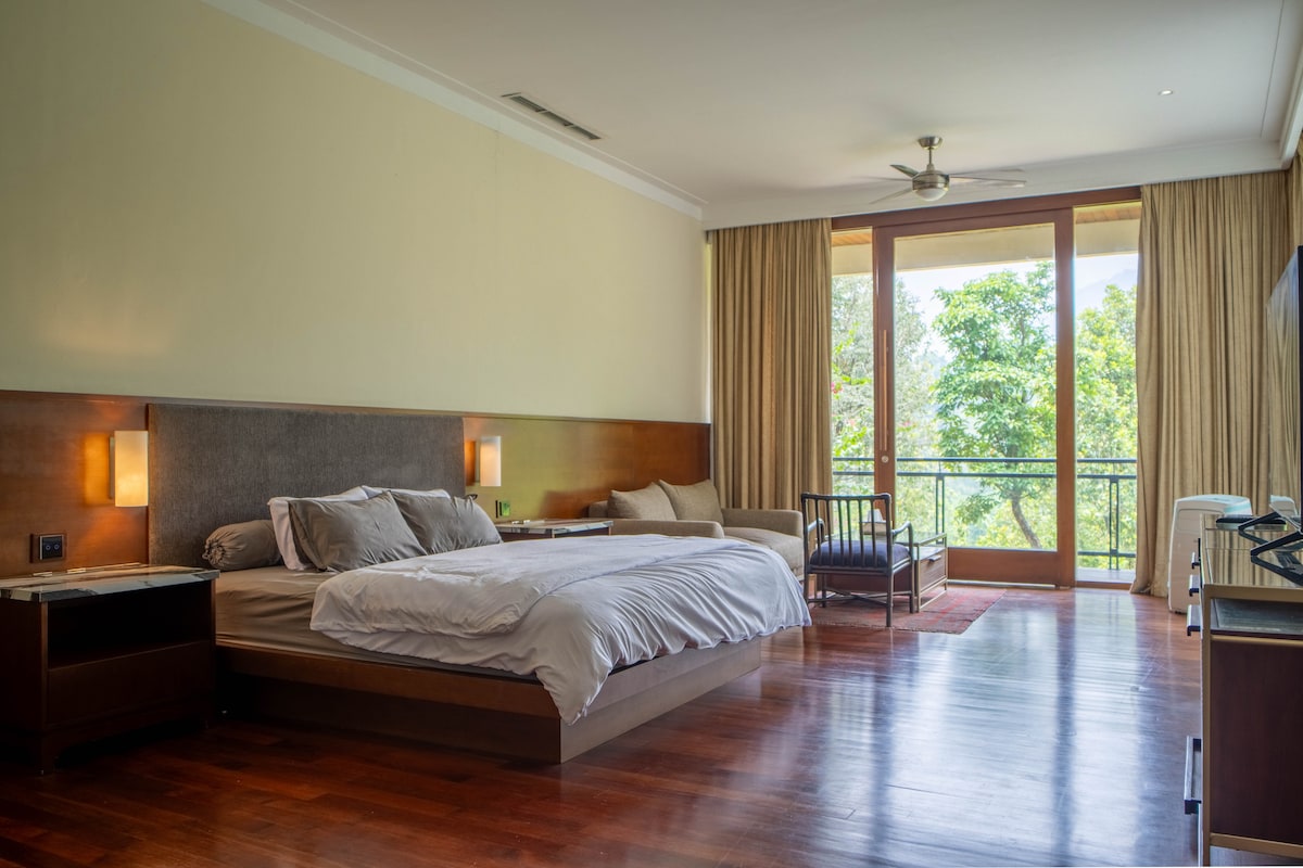 Ella House No. 1, Sentul City - Houses for Rent in Kecamatan Babakan ...