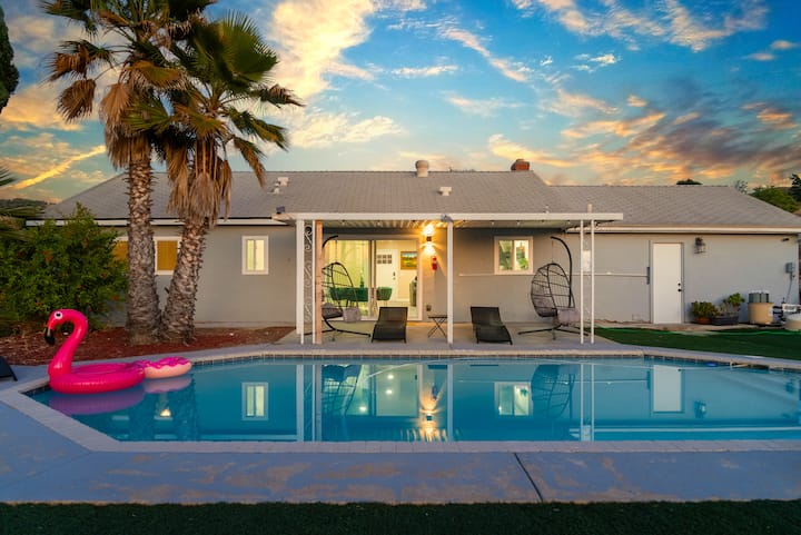 Viaconsuelo Pool House W/ Mountain View Sleeps 14! - El Cajon, CA