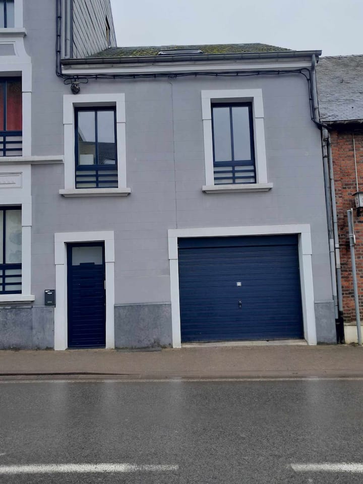 Adorable Maison D'hôte De 4 Chambres - Virton