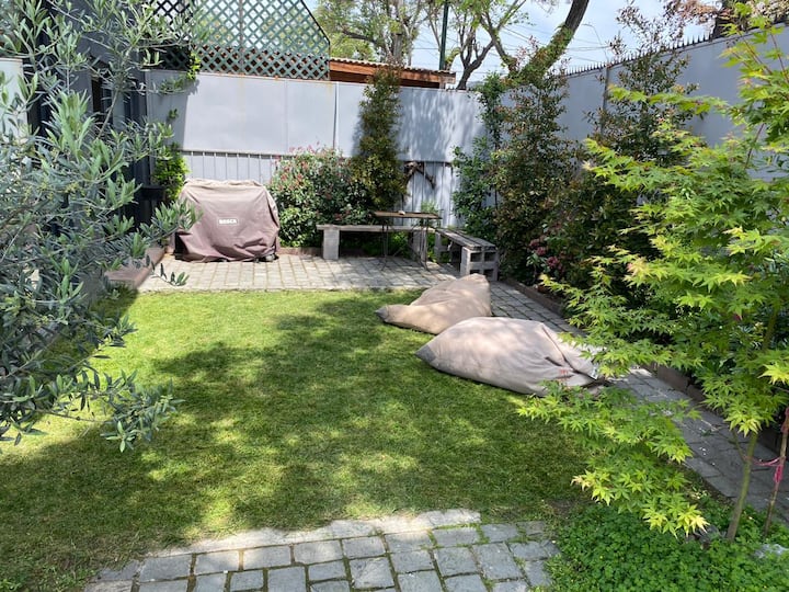 Increíble Casa Familiar Con Excelente Ubicación - Vitacura