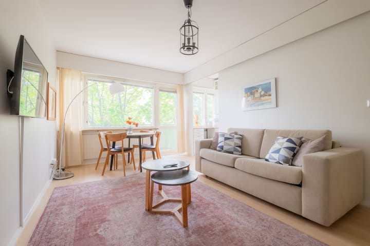 Rest Stylish 1-bedroom Apartment With Balcony - Helsinki