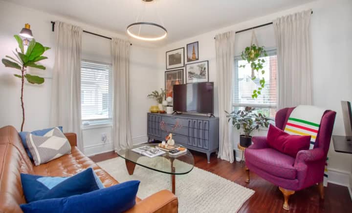 Charming Parkdale Home On Quiet Street Off Queen W - Toronto