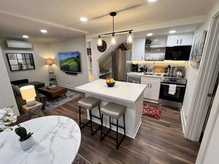 Brand New 2-bedroom Apartment In Ballard! - Seattle, WA