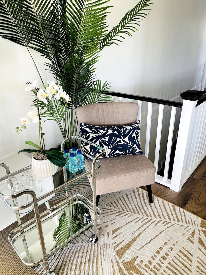 Welcome To Eleven! Beautiful 2 Bedroom Unit - Nasáu