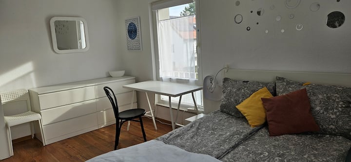 Wohlfühlen In Deiner 2 Zimmer Wohnung In Böblingen - Holzgerlingen