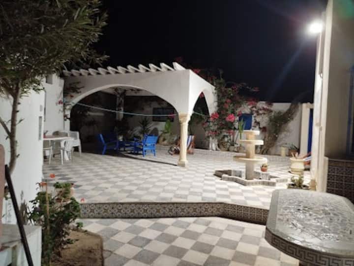Maison De Charme Djerbienne Avec Piscine - 