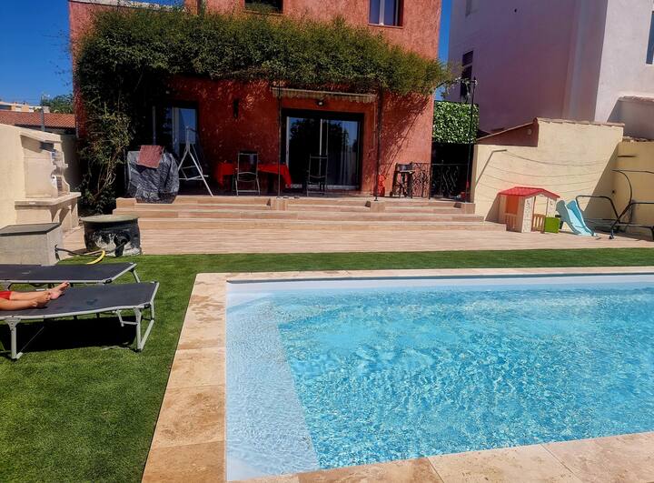 Agréable Villa Provençale Avec Piscine Privée - Vitrolles
