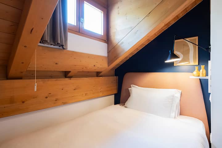 Relstay Amendola | Single Room With Large Bed - Milan