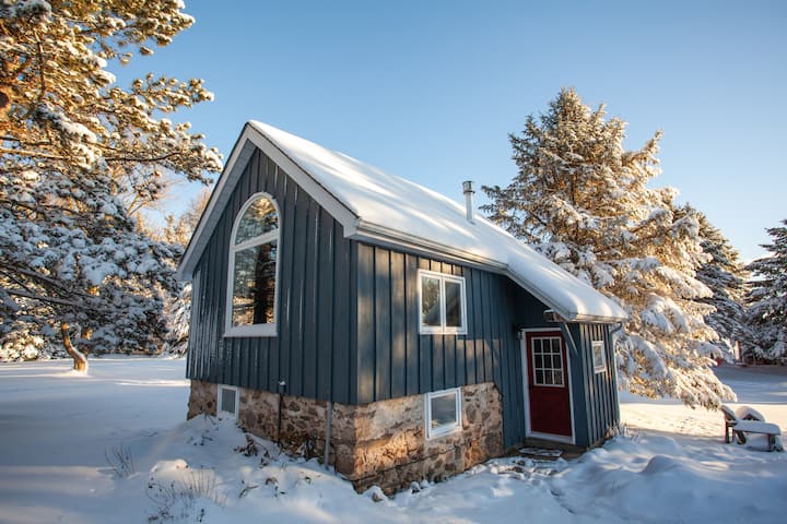 Character-filled Farm Guest House On 8 Acres - Hockley Valley, ON