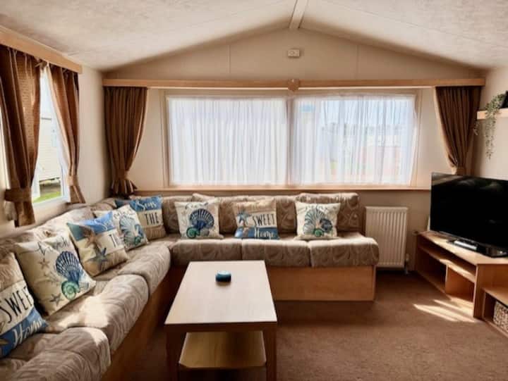 Holiday Park, Hampshire.3 Bedroom Caravan - Emsworth