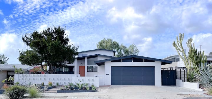 Ultimate Family Getaway | 5 King Beds | Sleeps 12 - San Diego, CA