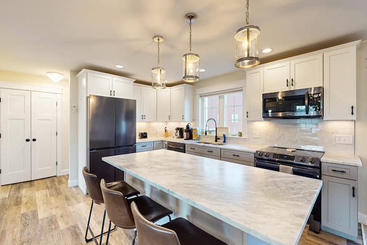 *Close To Beach*pool*      
 *5 Star Reviews* - Scarborough, ME