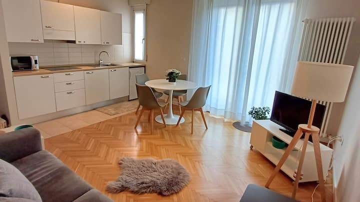 Bilocale Con Balcone E Garage Bici Vicino Garda - Arco