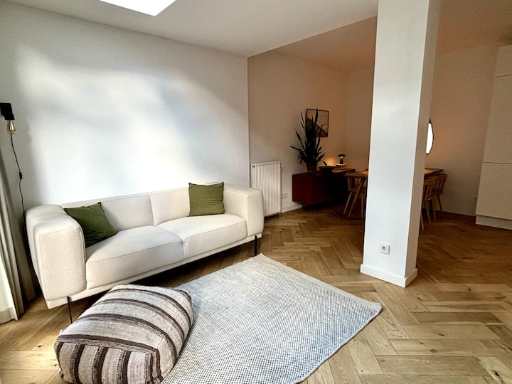 Apartment With Separate Guesthouse & Garden - Amsterdam