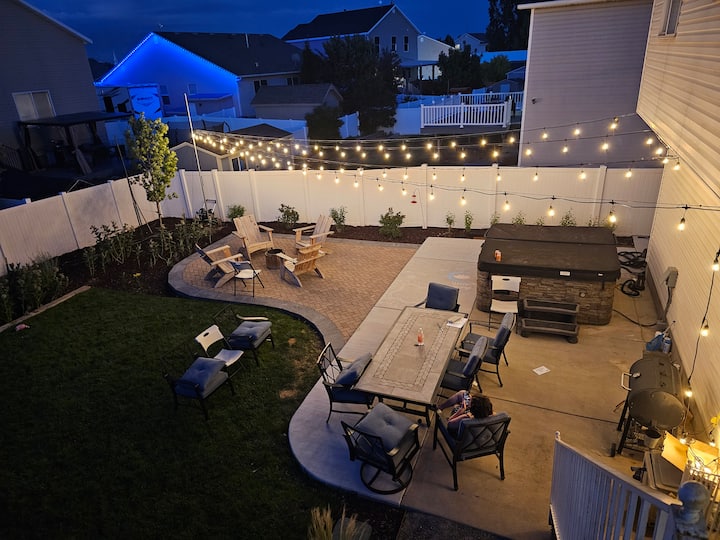 3 Bdrm, Purple Mattress, Hot Tub, Xbox, Full Home! - Lehi, UT