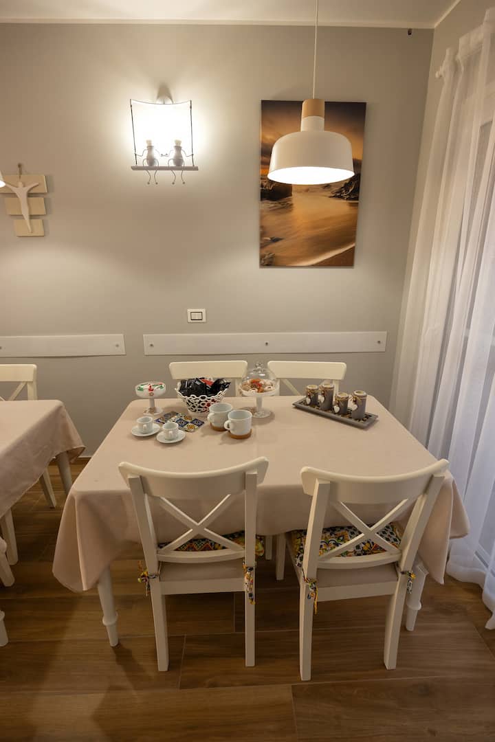 Camera Superior Privata In Bed And Breakfast - Alcamo