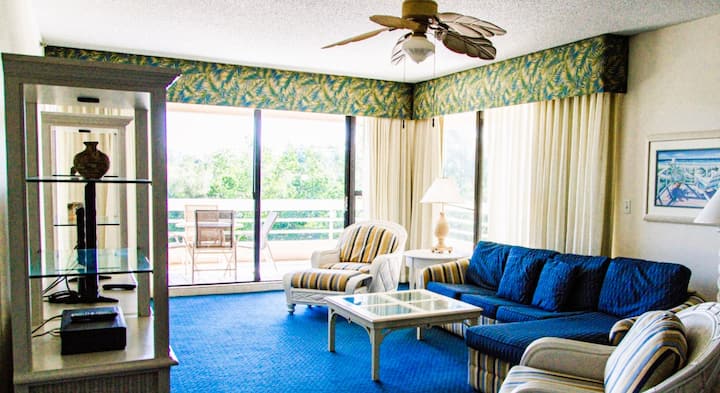 Beach Vibes & Bay Views – 2br Getaway - Longboat Key, FL