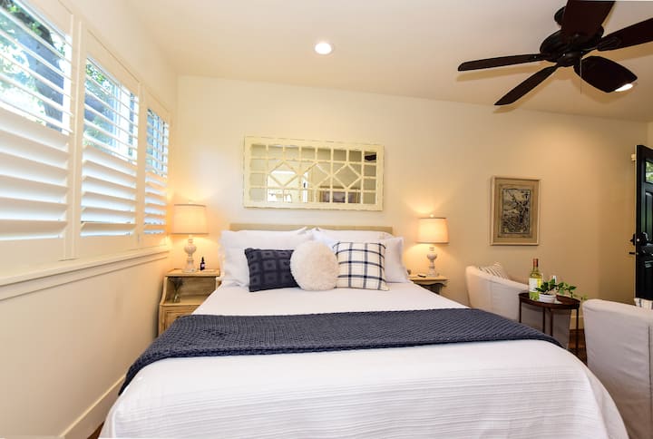 Clean And Comfy Bedroom Suite With Bath & Laundry - Glen Ellen, CA