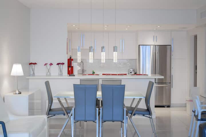 Live And Enjoy By The Beach - Str 00381 - Sunny Isles Beach, FL