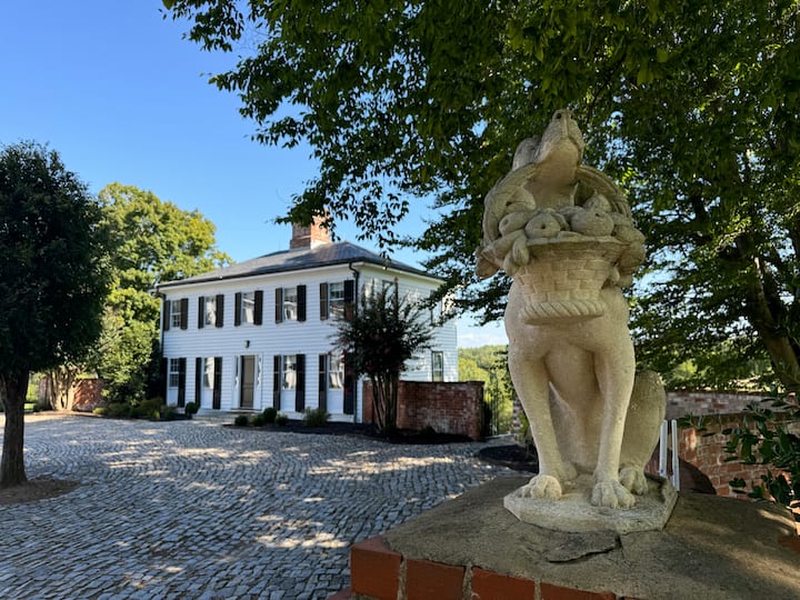 Rivanna Farm Estate North I Pickleball I Pool - Keswick Vineyards, Keswick