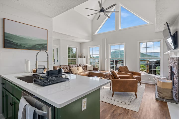 Balsam Haven L Mountain Views L Amazing Location - Sylva, NC