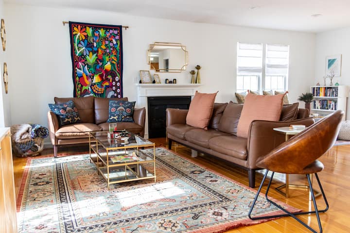Relaxing Getaway: Entire 3 Bedroom House - Sudbury, MA