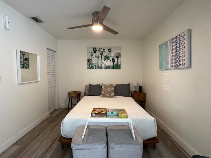 Cottage Coral Gables Area | Comfort & Convenience - Coral Gables, FL