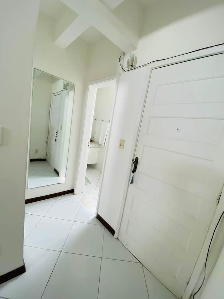 Apartamento Lindo Com óTima Localização Na Barra - Salvador